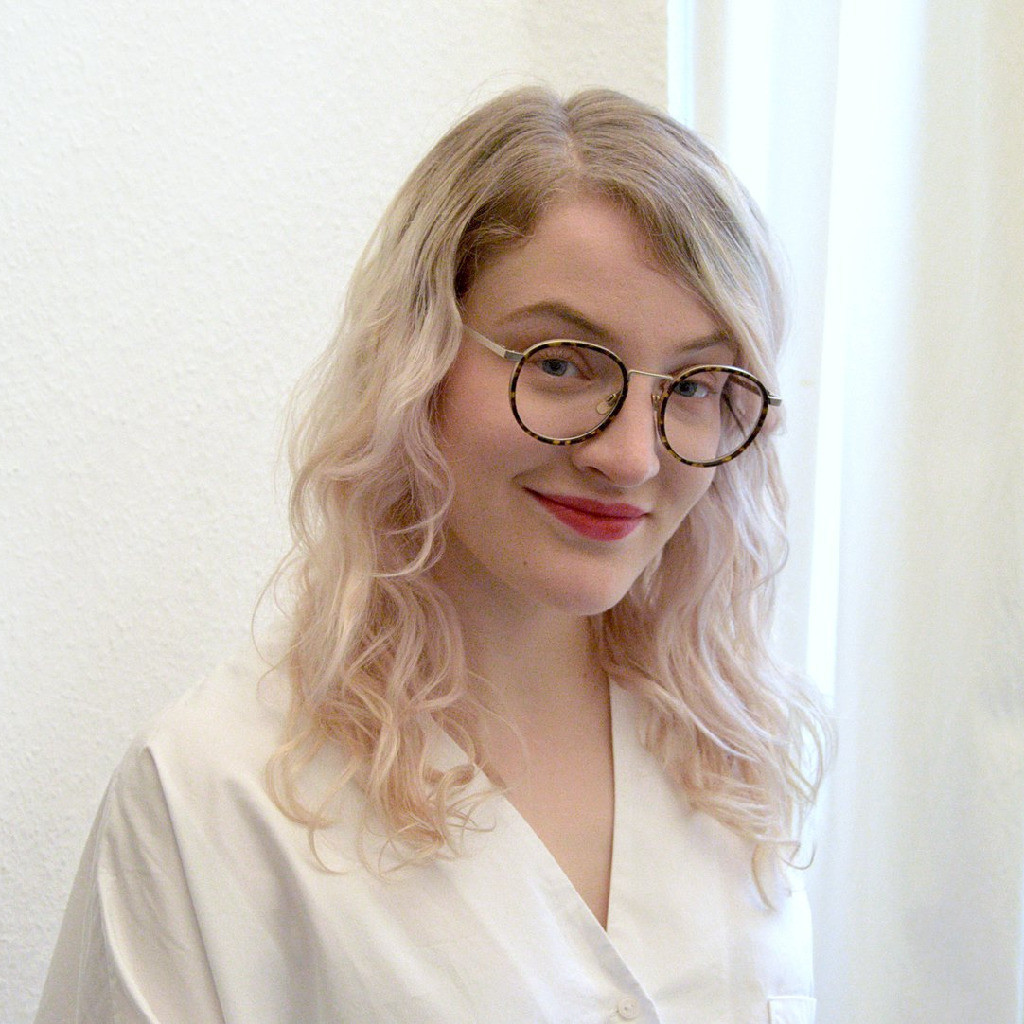 Lisa Schmidt's Instagram, Twitter & Facebook on IDCrawl