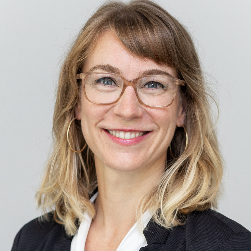 Laura Buchta - Corporate Social Responsibility & Channel Field ...