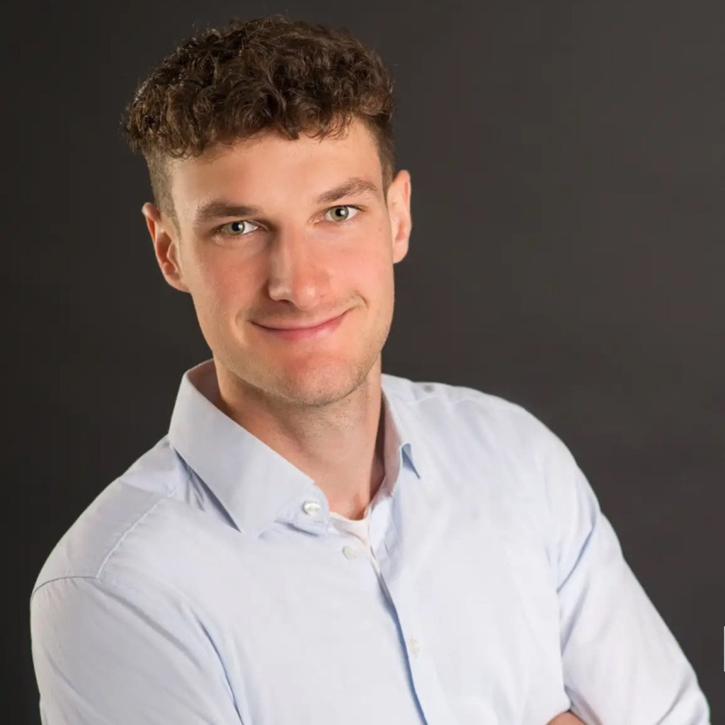 Eric Mangold - Bauleiter Hochbau - Riedel Bau Firmengruppe | XING