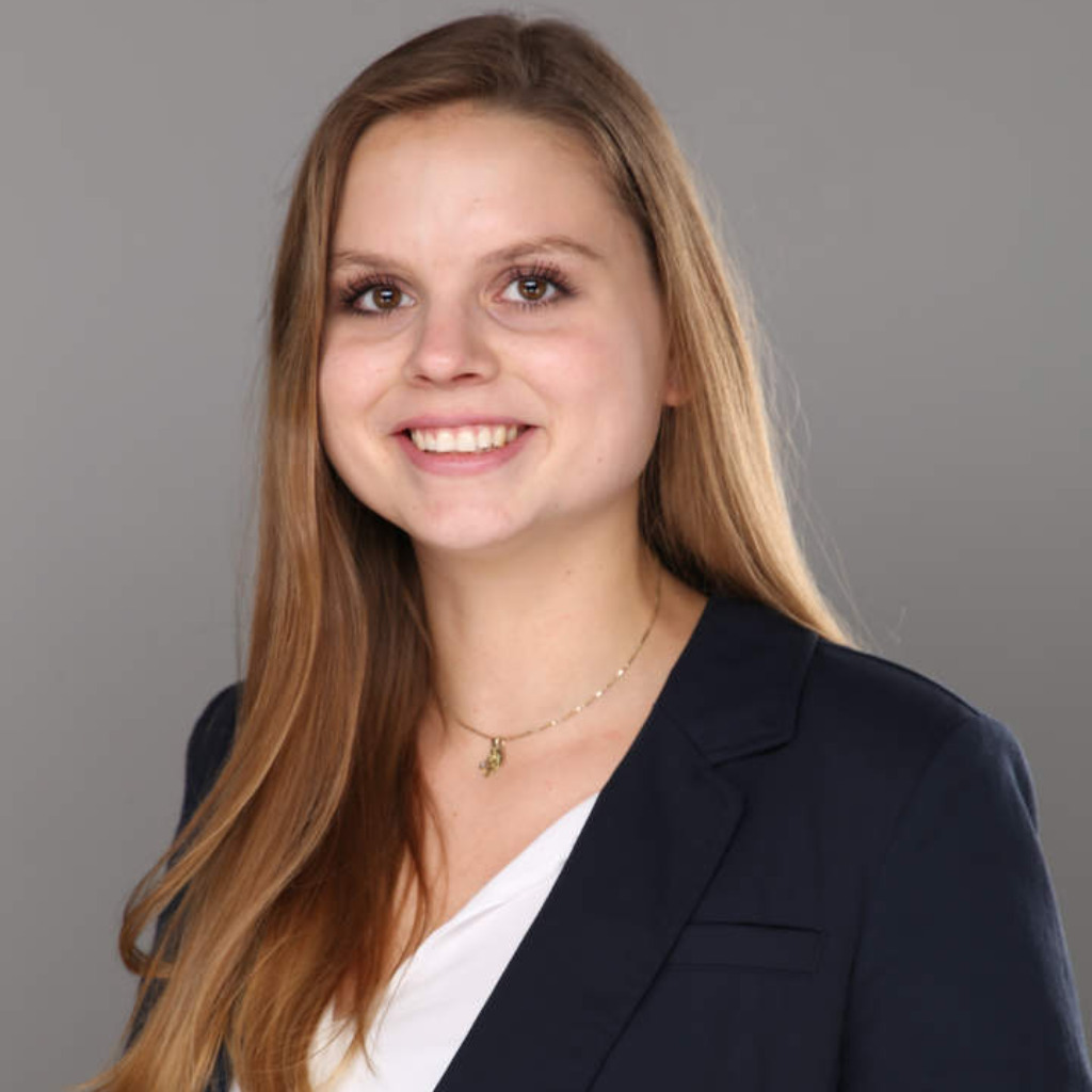 Julia Stumpf's Instagram, Twitter & Facebook on IDCrawl