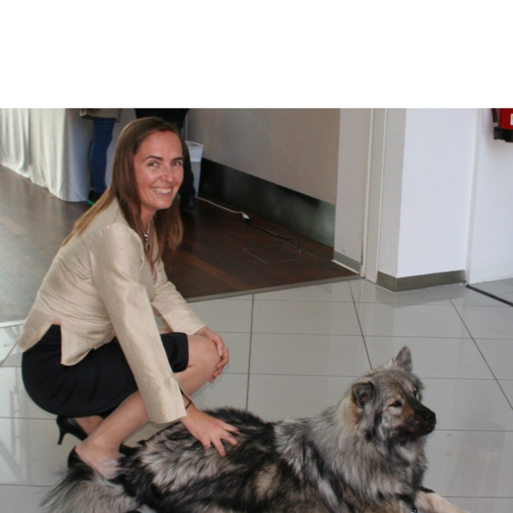 Andrea Rainer Cerovska - Business Development - LOIDL Consulting & IT ...