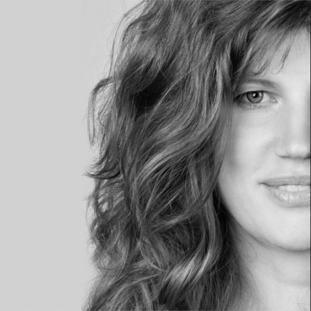 Renate Resch - Kommunikationsdesignerin - Designbüro alinera® | XING