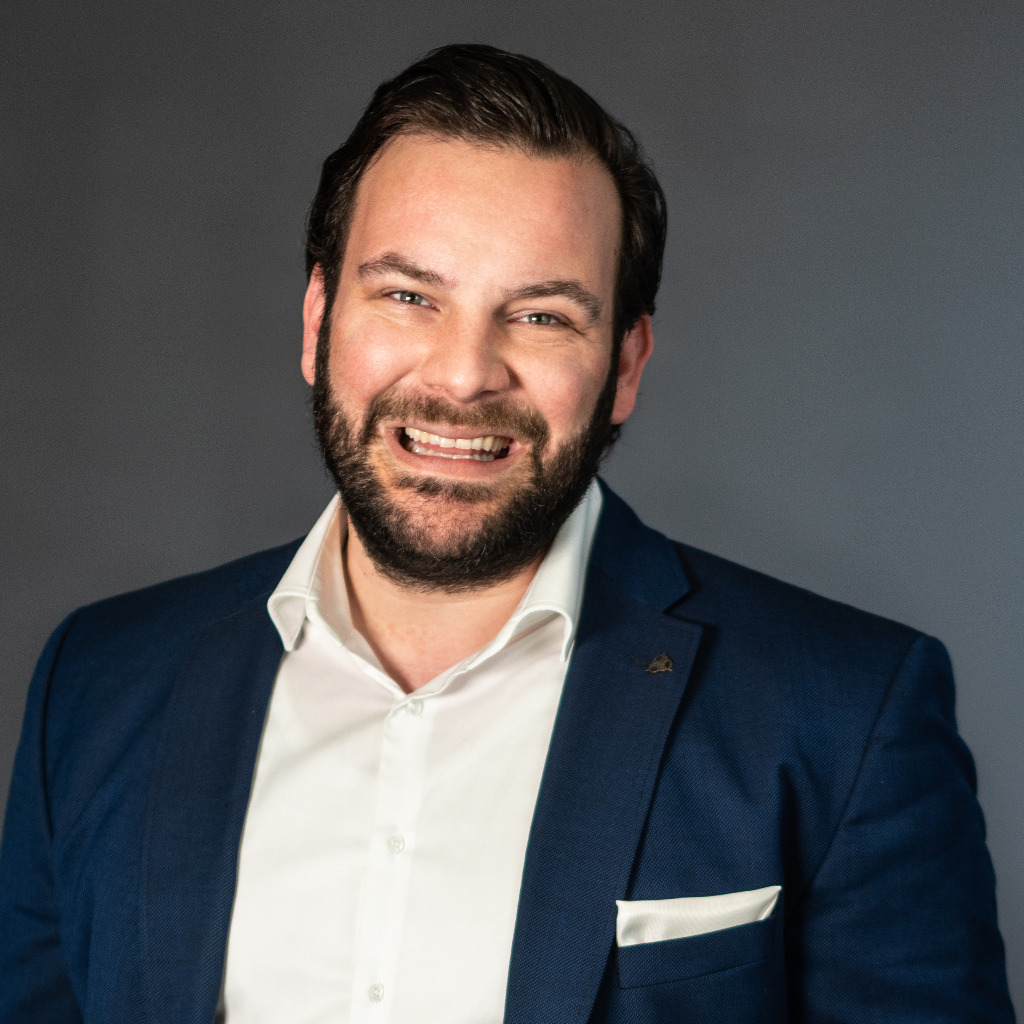 Bernhard Strauch - Director Wealth Management - Deutsche Bank AG | XING