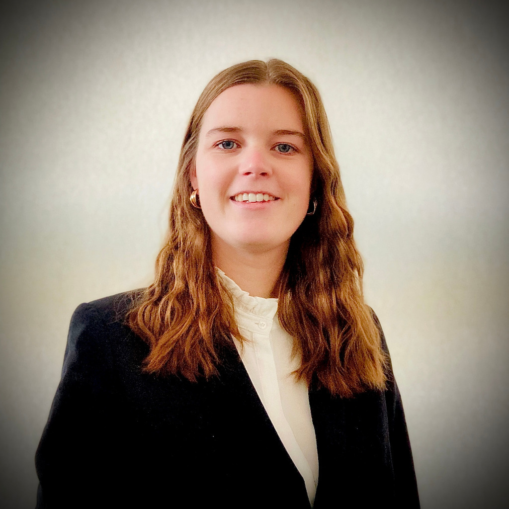 Karina Wolf - Financial Guide - Financial Guidance | XING