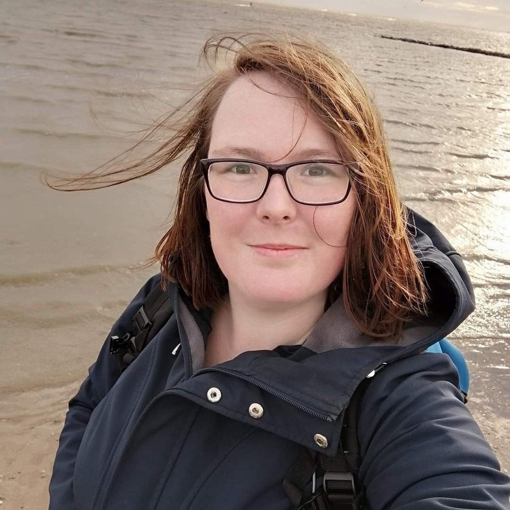 Lisa Haas - Gesundheits-und Kinderkrankepflegerin - Katholisches ...