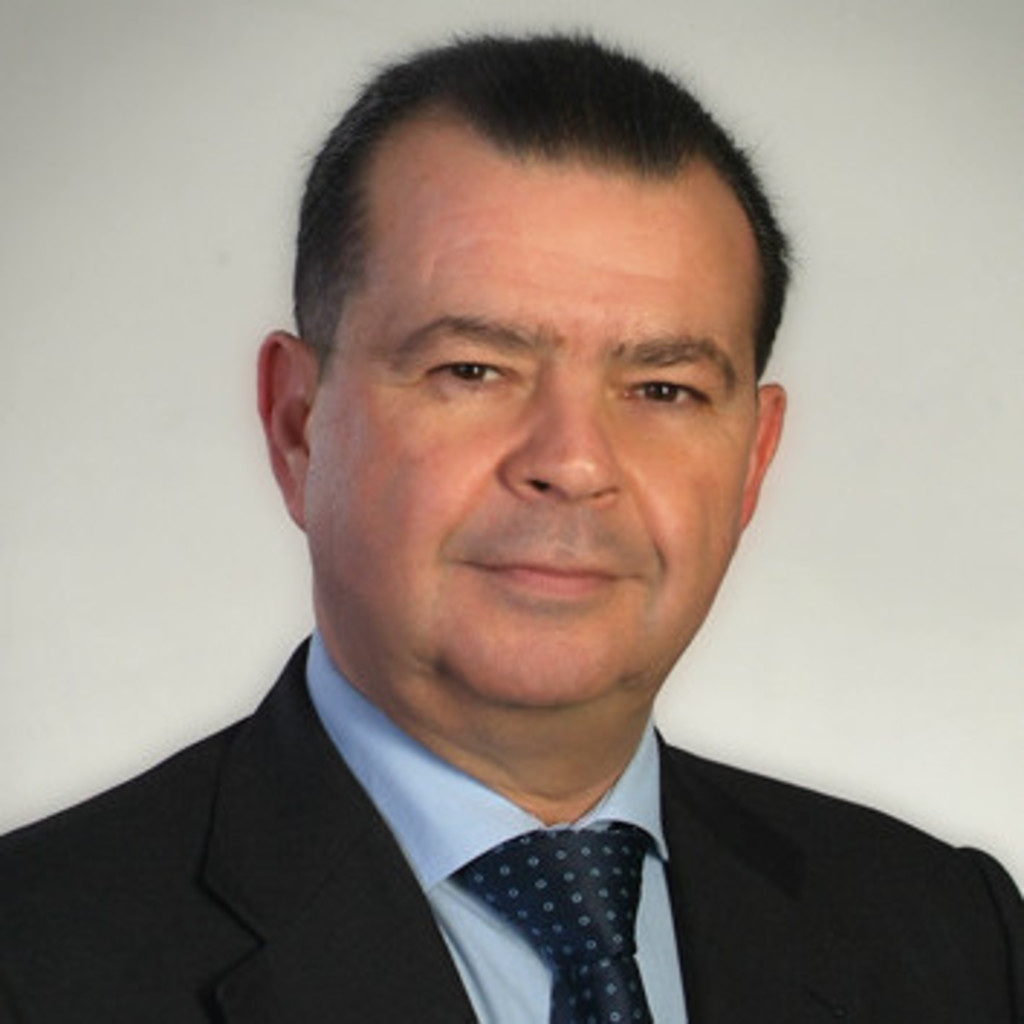 Alejandro Estévez Ballester - Economista, MBA, Consultor, Profesor y ...