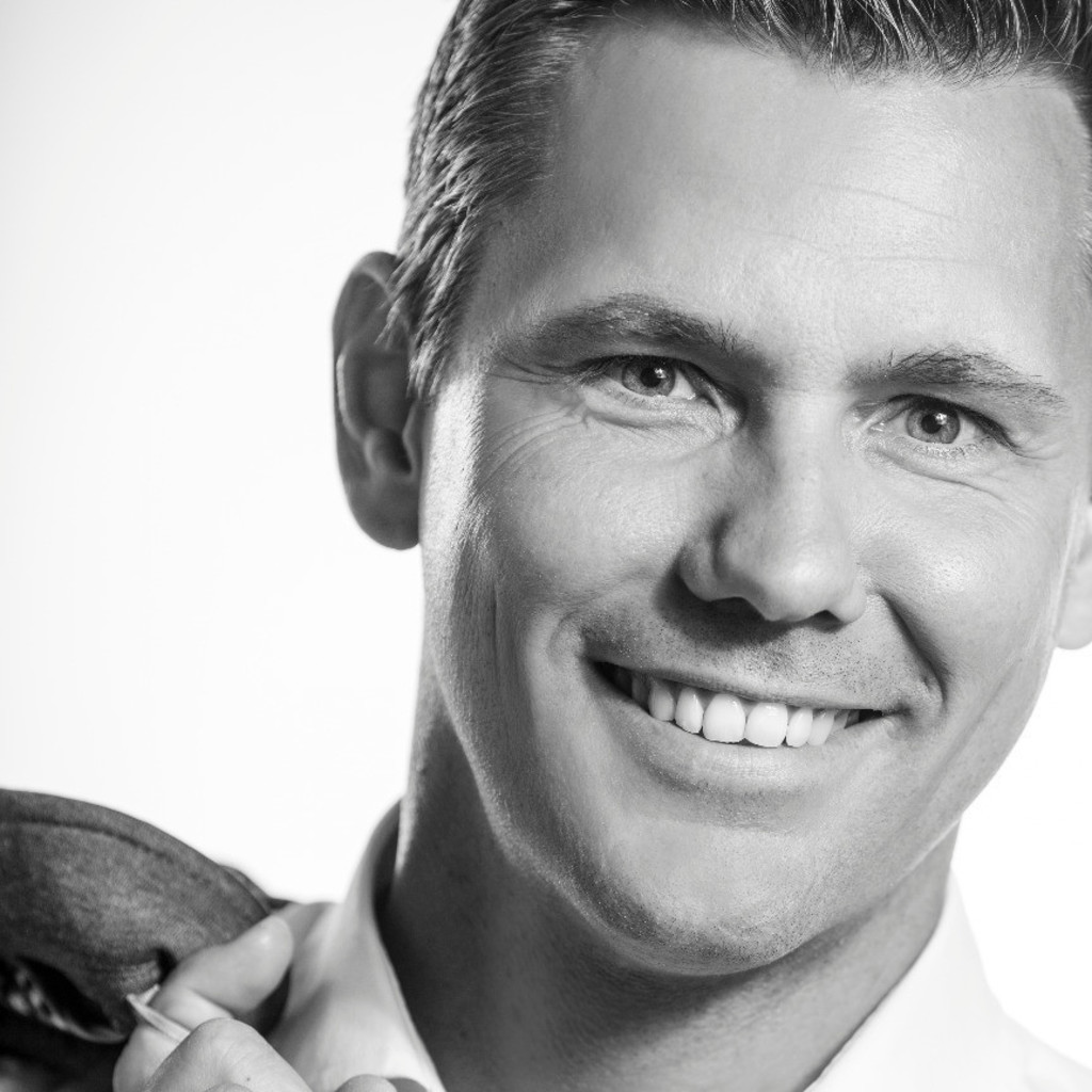 Patrick Sterling - Versicherungsmakler, Inhaber - STERLING-GROUP ...