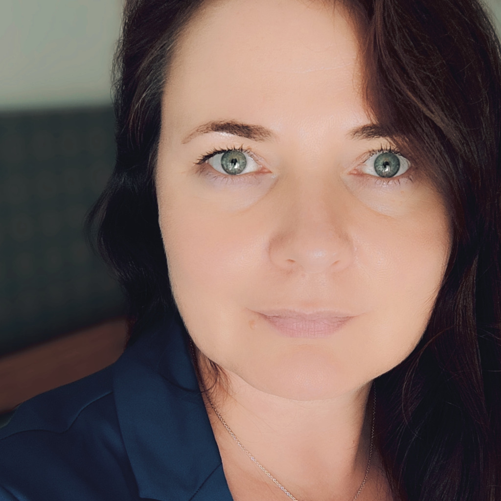 Annett Haneberg - Gebietsleitung - Hollister Inc. | XING