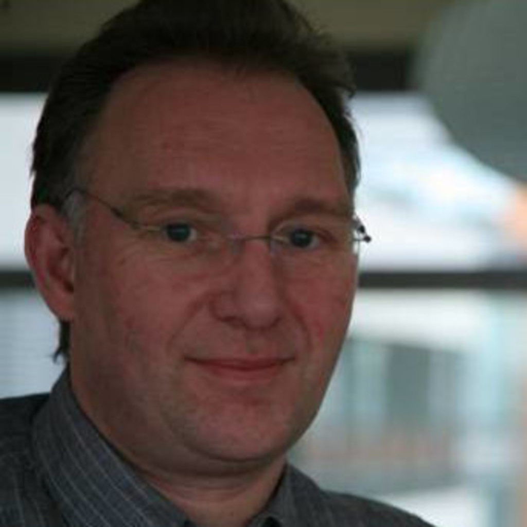 Michael Schuler - Senior Applications Engineer - Bank in Liechtenstein ...