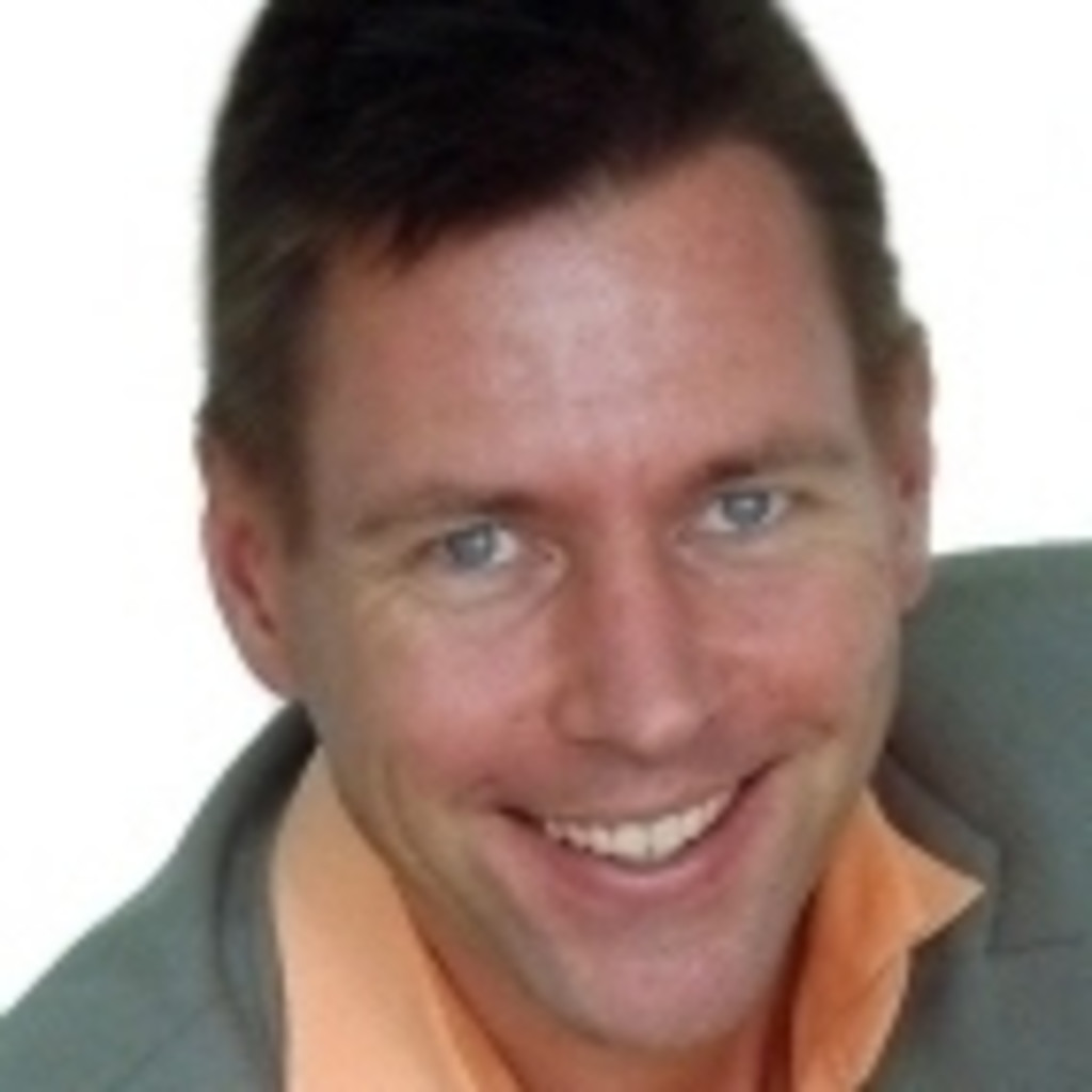 Dominic Lang - Geschäftsführer - www.diehausspezialisten.de | XING