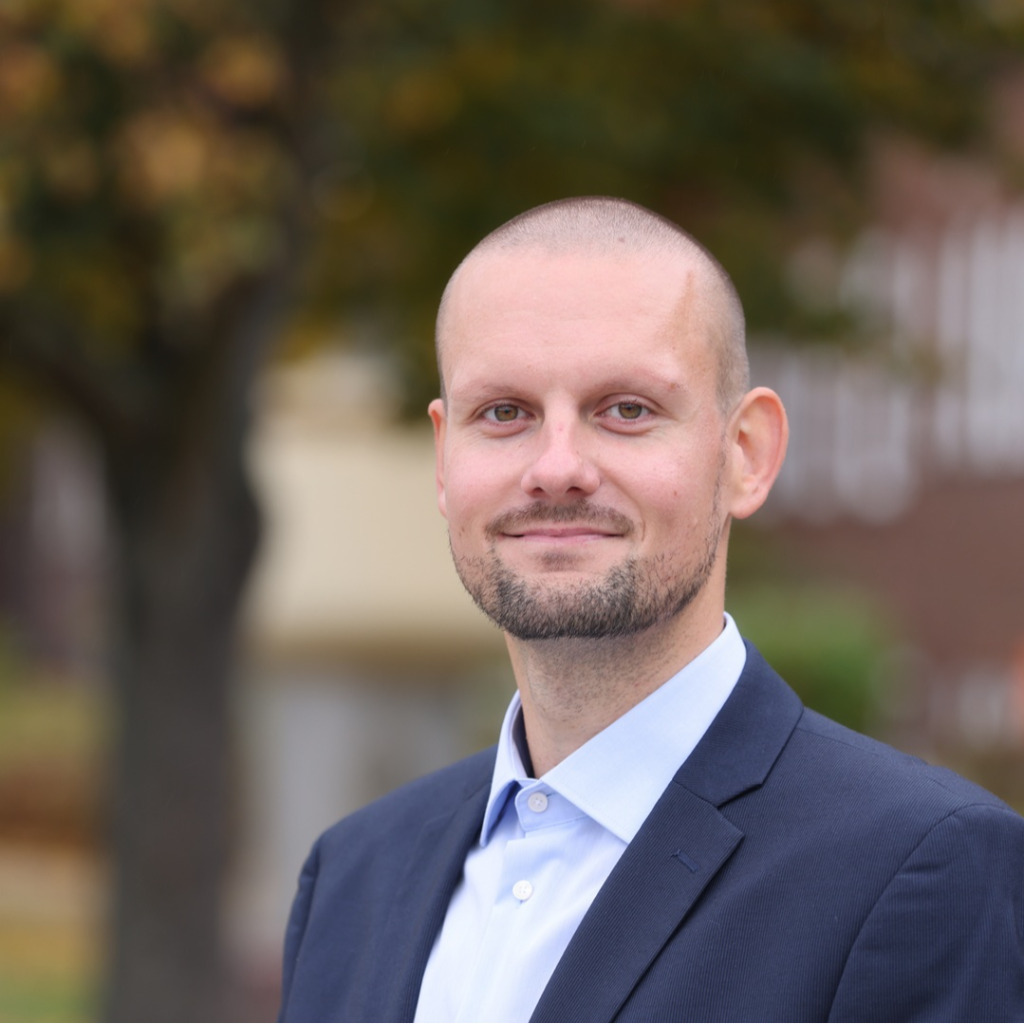 Philipp Urbanski - Referent SGU Kontraktoren - BASF | XING