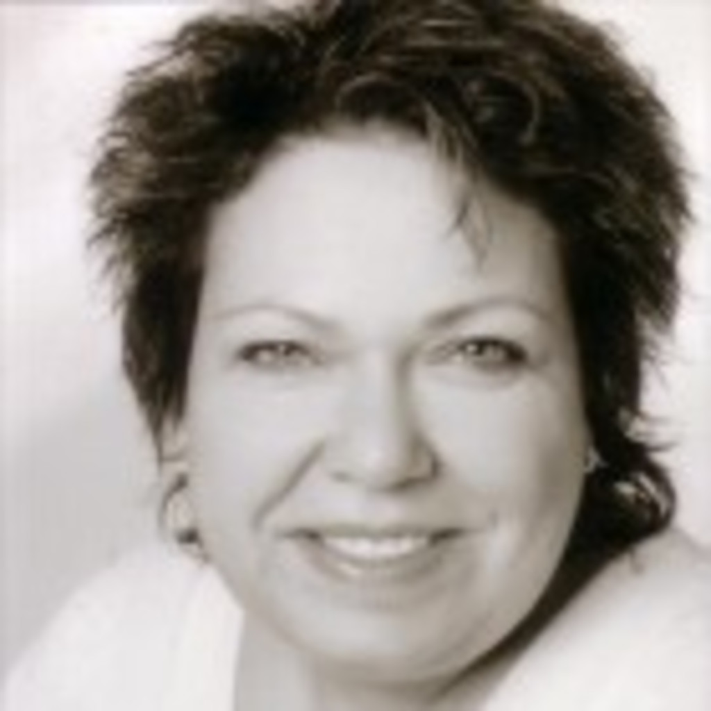 Barbara Lewandowski's Instagram, Twitter & Facebook on IDCrawl