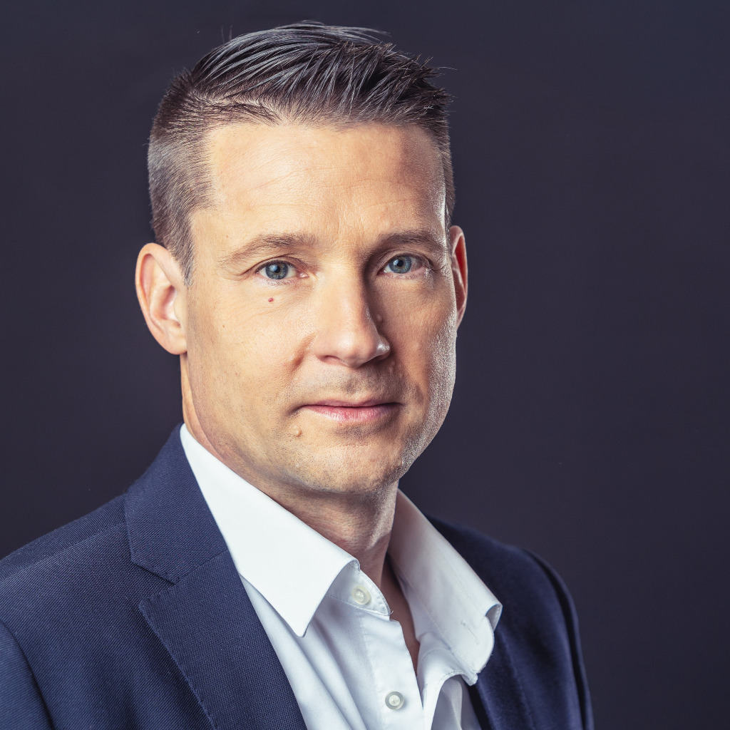 Dipl.-Ing. Michael Sorger - Director Technology Line Discretes and ...