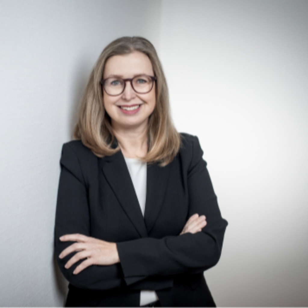 Sandra Grobe - Spezialistin Sales Management Firmenkunden - BayernLB | XING
