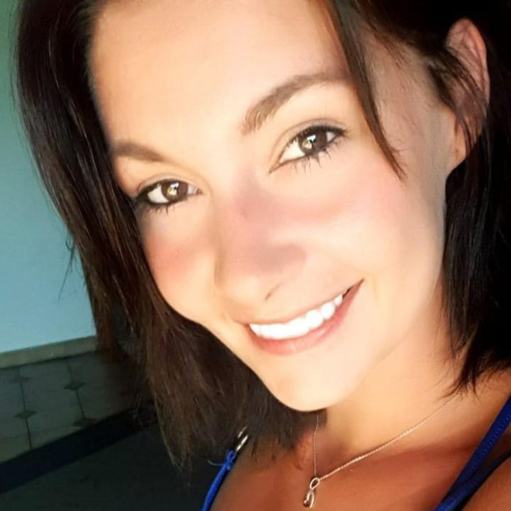 Steffi Zinsbacher - Pflegehelferin - Eichenhof | XING