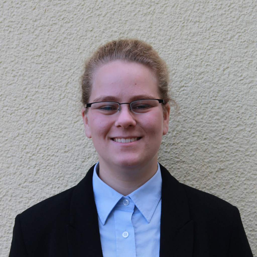 Julia Ammann - Duale Studentin in der Elektrotechnik - Syna GmbH | XING