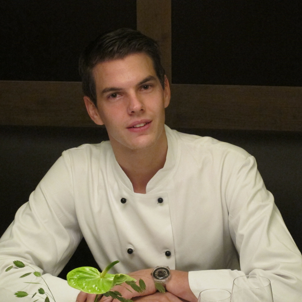 Simon Wulff - Head Chef Main Kitchen, Event, IRD - Rosewood Hotels ...