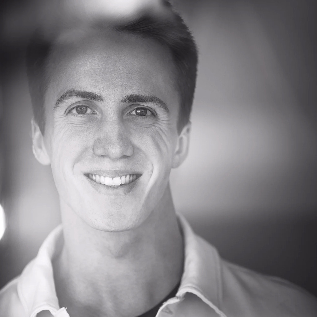 Joshua Frömberg - Fotograf und Geschäftsführer eines Fotostudios ...