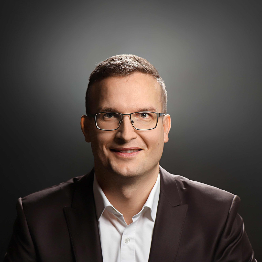 Sebastian Bloch - Senior Manager Commercial Finance - Coca-Cola ...