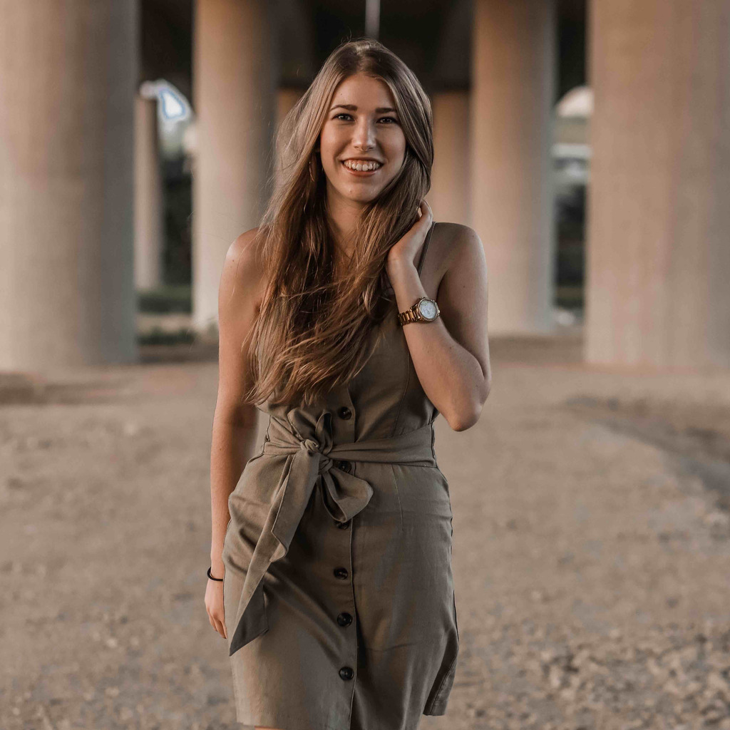 Julia Eibl - Badfachverkäuferin - Gienger München KG | XING