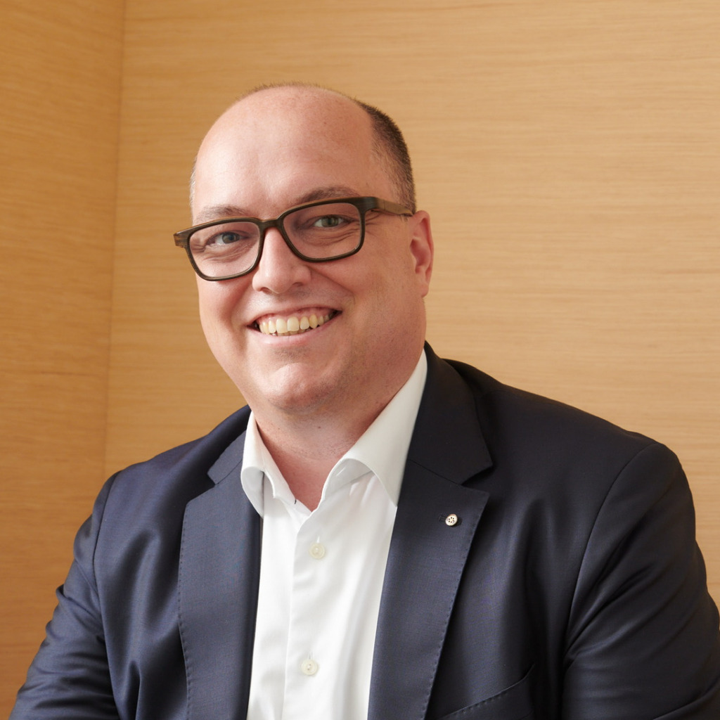 Sebastian Pitzler - Executive Vice President AI - BSI Business System ...