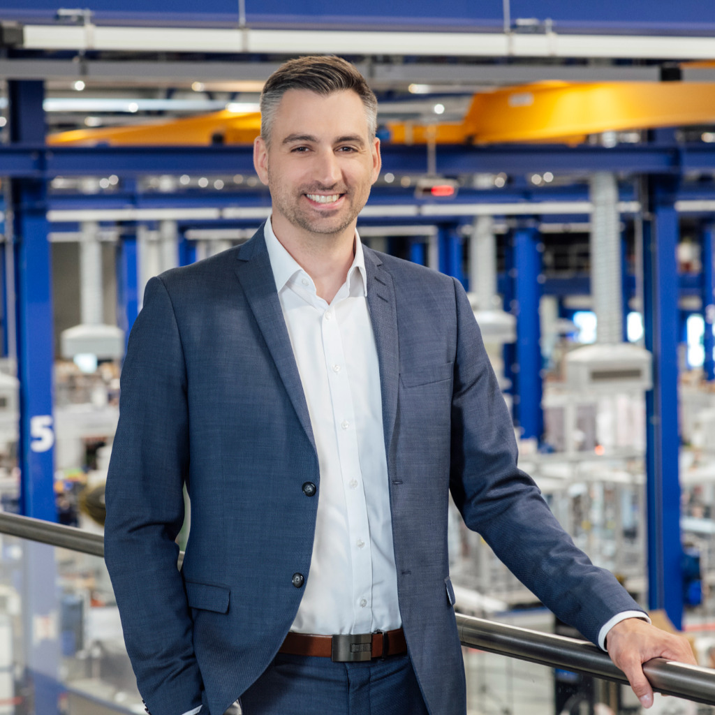 Alexander Bauer - Business Development Manager - Woll Maschinenbau GmbH ...