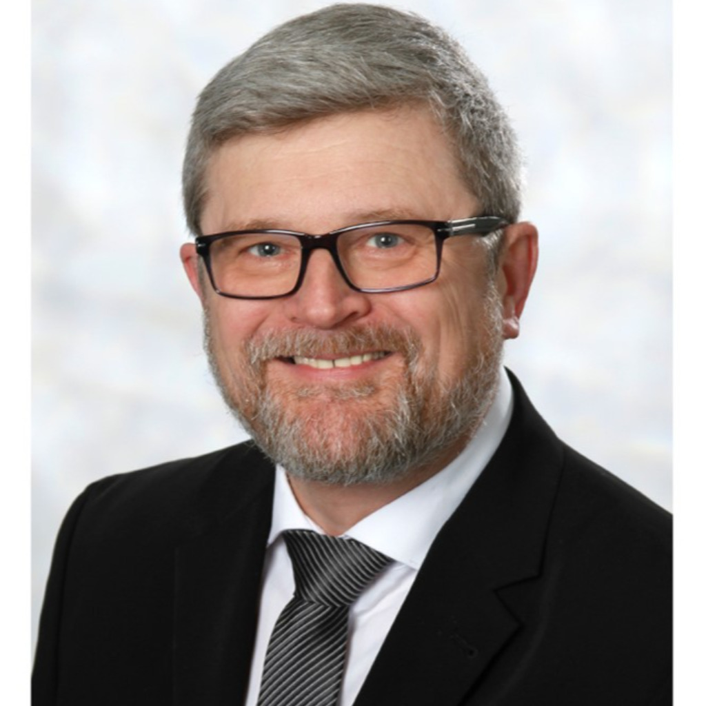 Uwe Henrich - Berater - Queen Consulting | XING