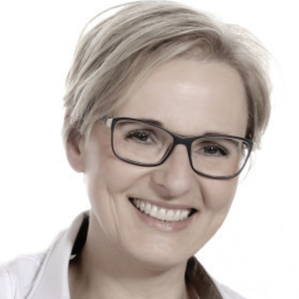 Andrea Lengdobler - Unternehmenskommunikation - Robel Bahnbaumaschinen ...