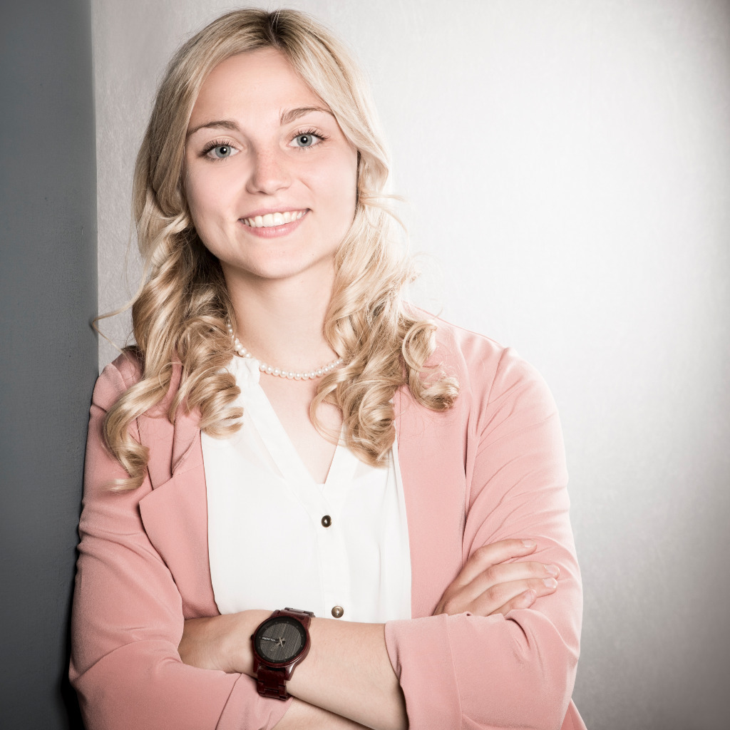 Laura Matzka - Materialfeldeinkäuferin - Bosch Rexroth AG | XING