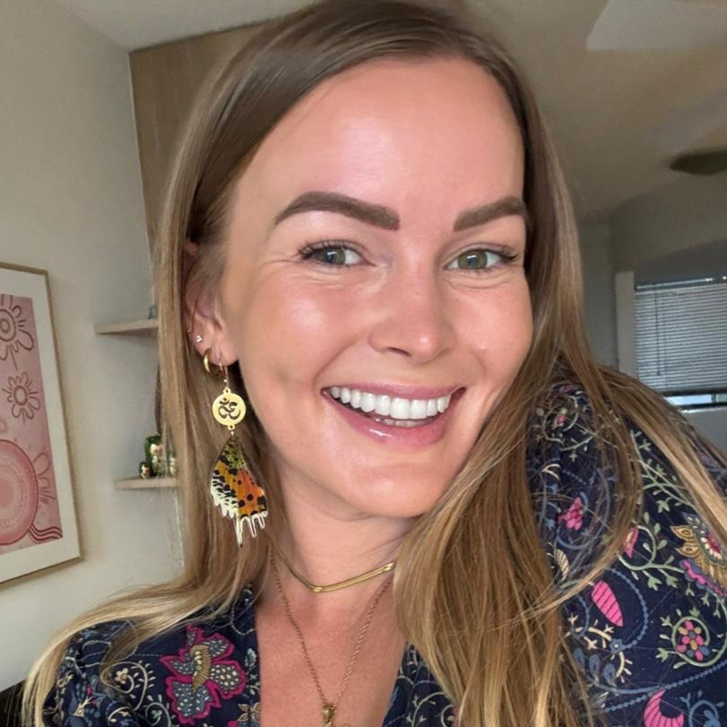 emma diaz - Cosmetician - F. REYHER Nchfg. GmbH & Co. KG | XING