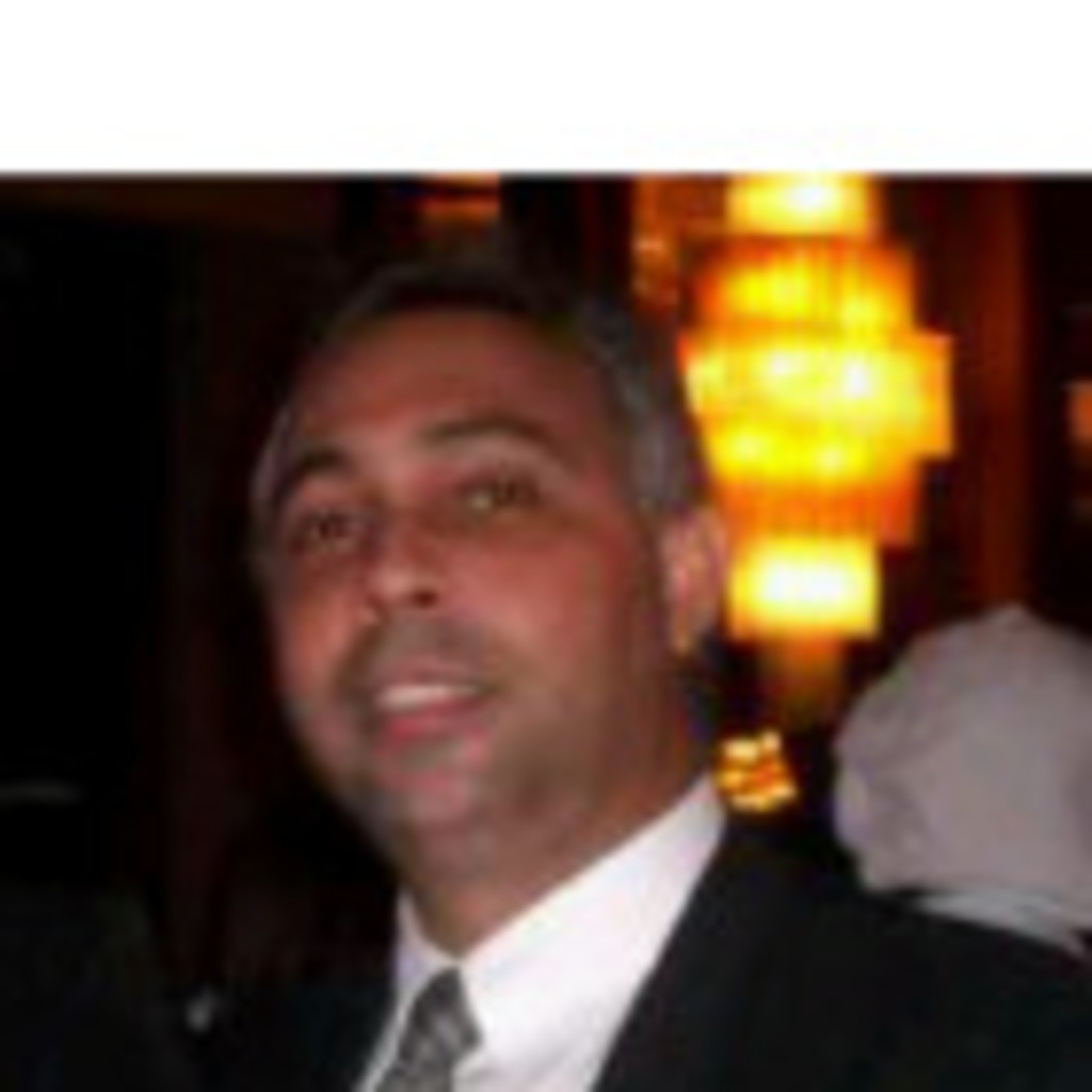 Ramon Peña - DIRECTOR OF SUPERMARKET - PLAZA LAMA | XING