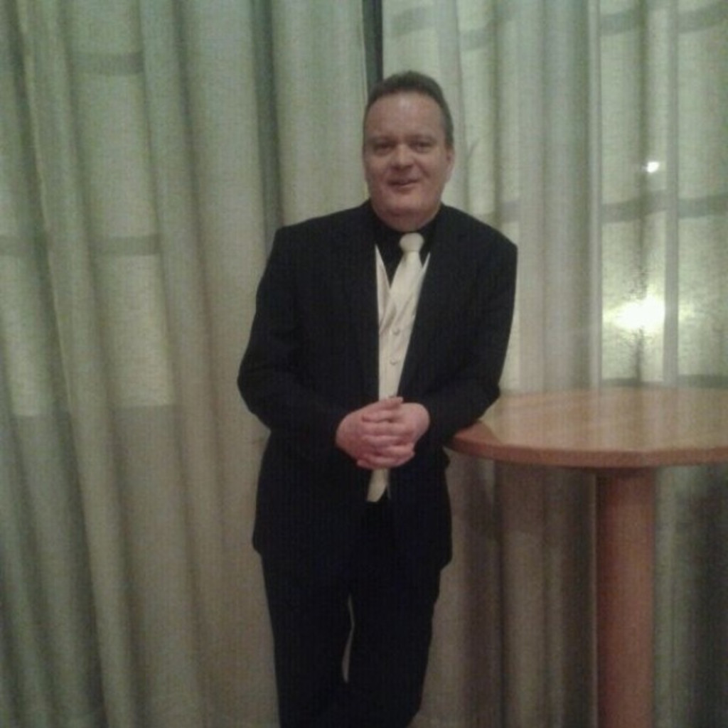 Manfred Albert - DJ & Eventmanager - DJ-Eventmanagement.com | XING