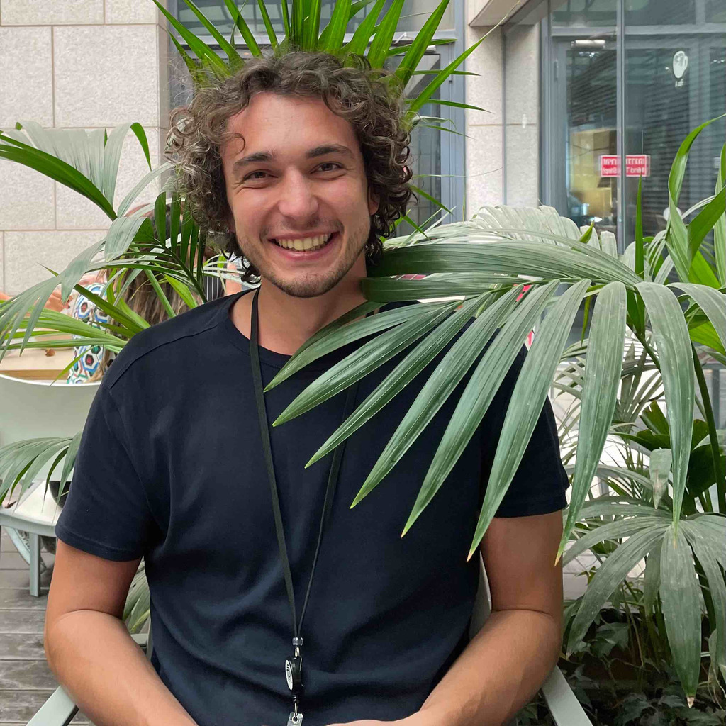 Joe Hermann - Field Service Engineer - Applied Materials GmbH | XING