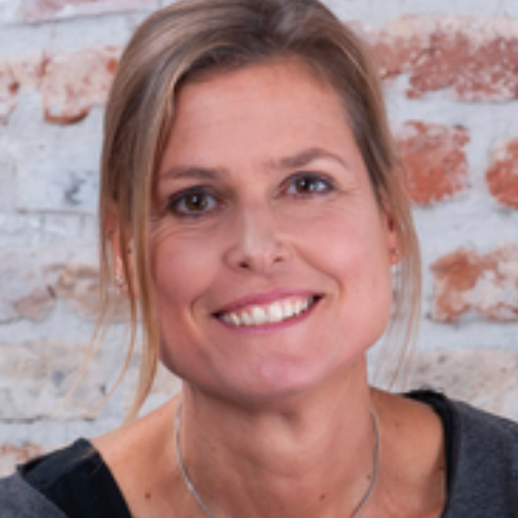 Dr. Anne Rummer - Gesellschafterin - DARUM. wissen. einfach. vermitteln ...