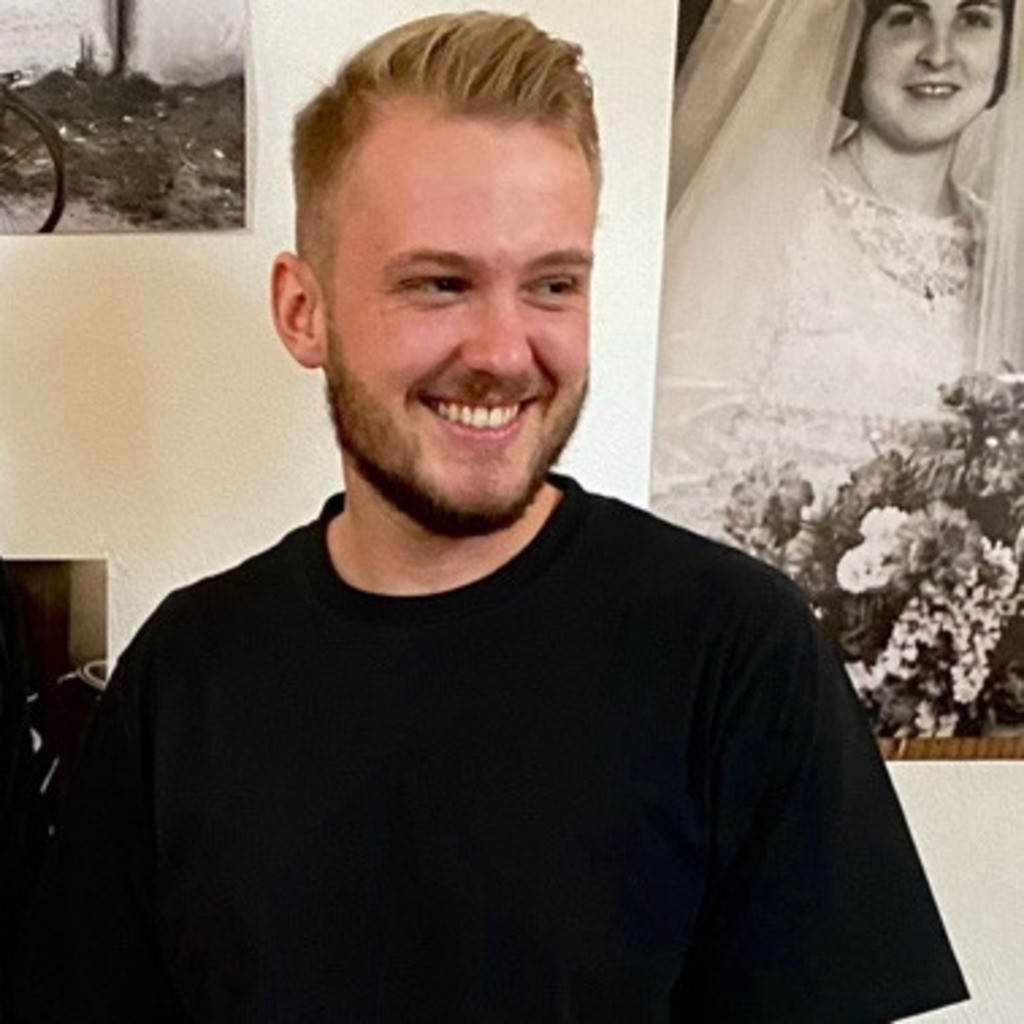 Joshua Quick: Ausbildung und Berufserfahrung | XING