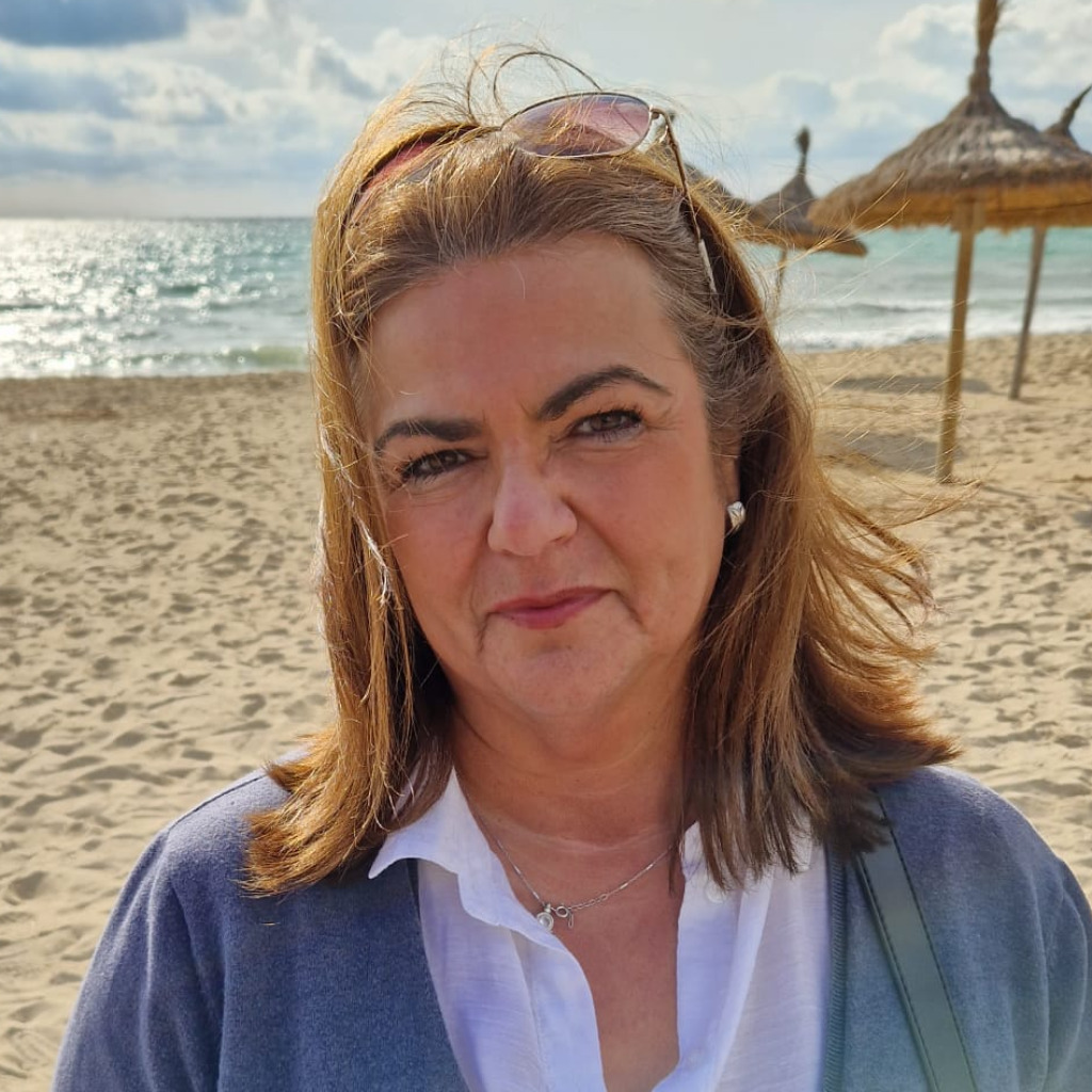 Maria Roldan - Stellvertretende Leitung Buchhaltung - Rheinland Air ...