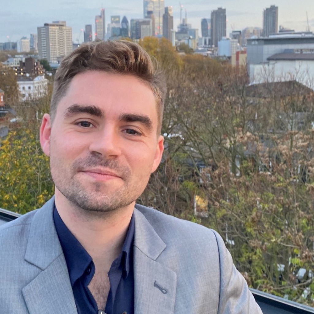 Alexander Lyke - Recruitment Consultant - LVI Associates | XING