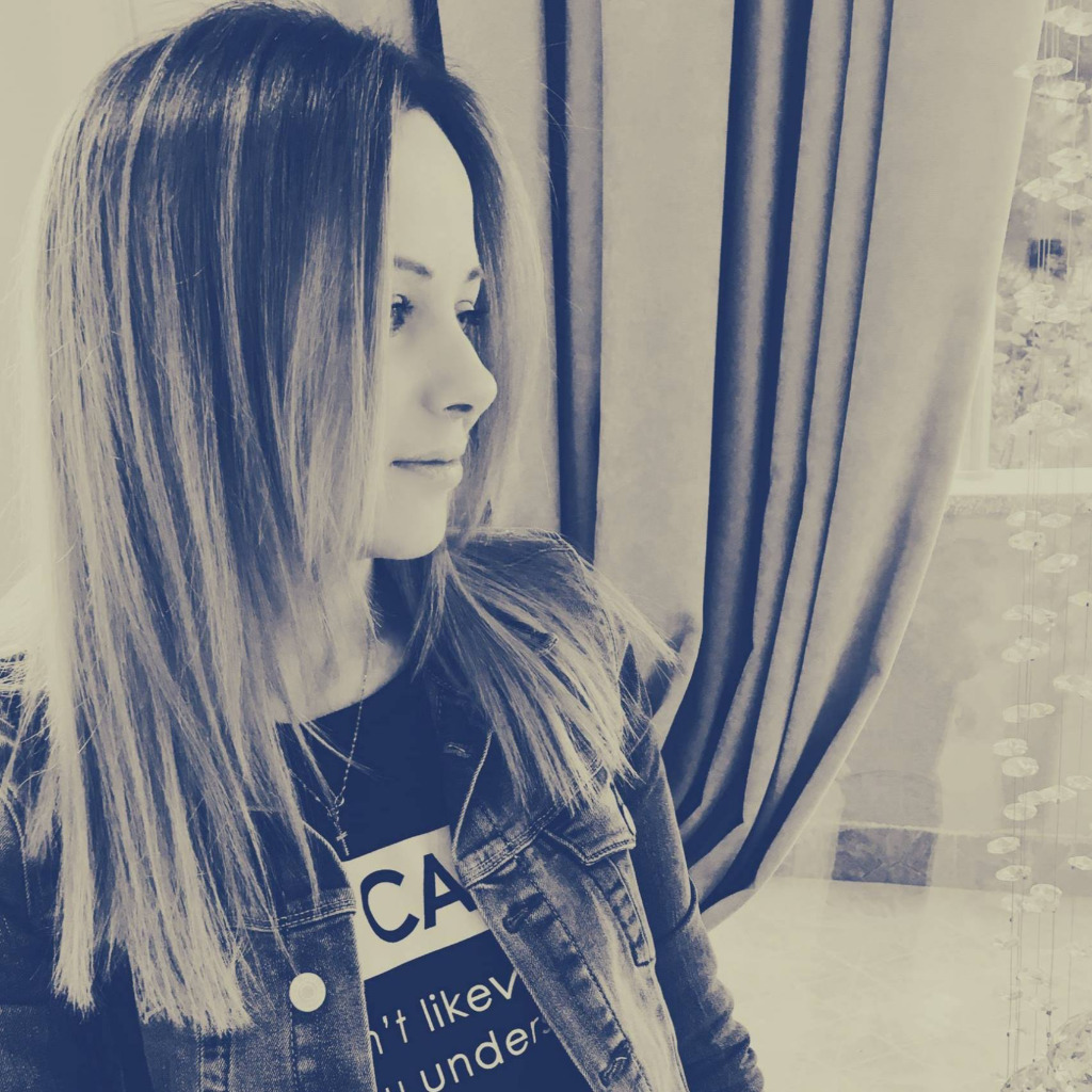 Otilia Mateuteanu - Product Management MB Digital Product Online Store | Around the Car ...