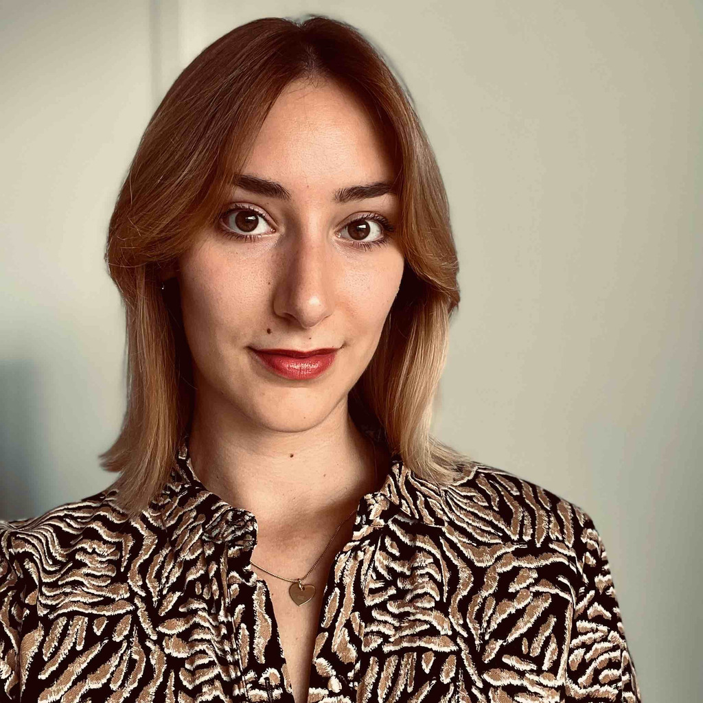 Inett Weltz - Controllerin - FEW Automotiv Group | XING