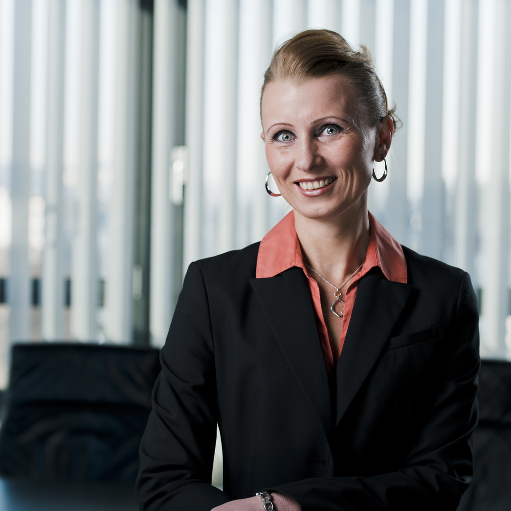 Julia Bischoff - Steuerberaterin - Breidenbach und Partner PartG mbB | XING