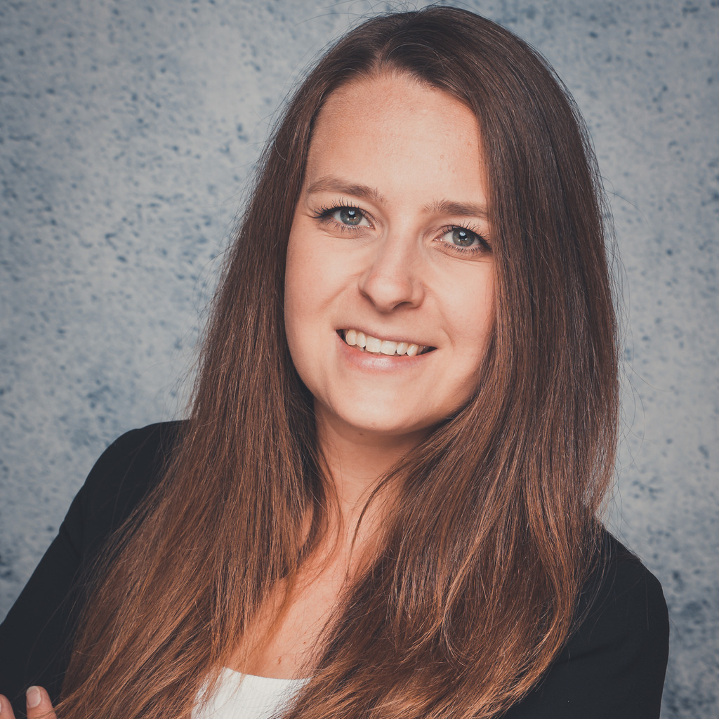 Kyra Schmidt - stellvertretende Betriebsleitung und Eventmanagerin ...