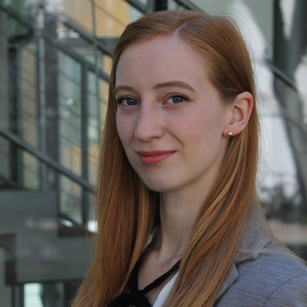 Maxie Reymers - Lizenzmanagerin - LEONINE Distribution GmbH | XING