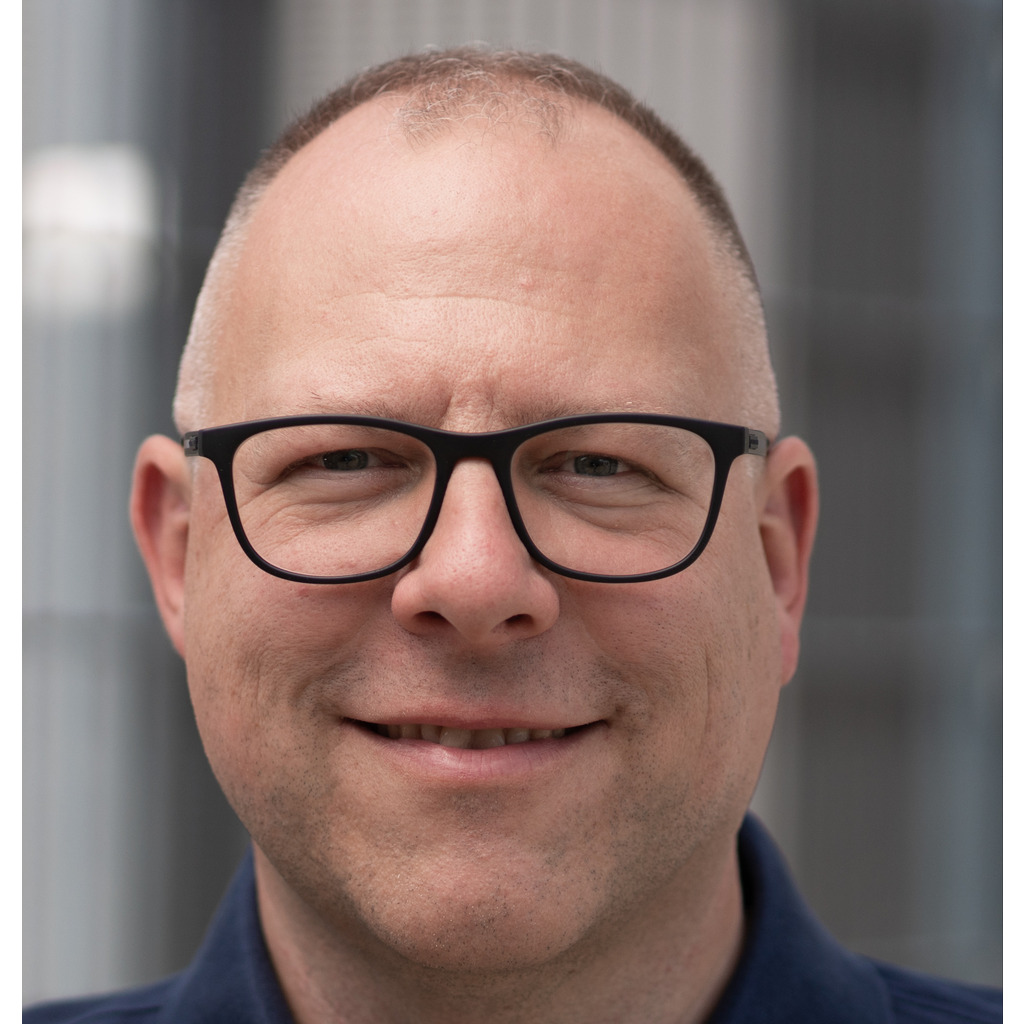 Jens Mayer - Geschäftsführer & Sachverständiger für Urkunden - Center ...