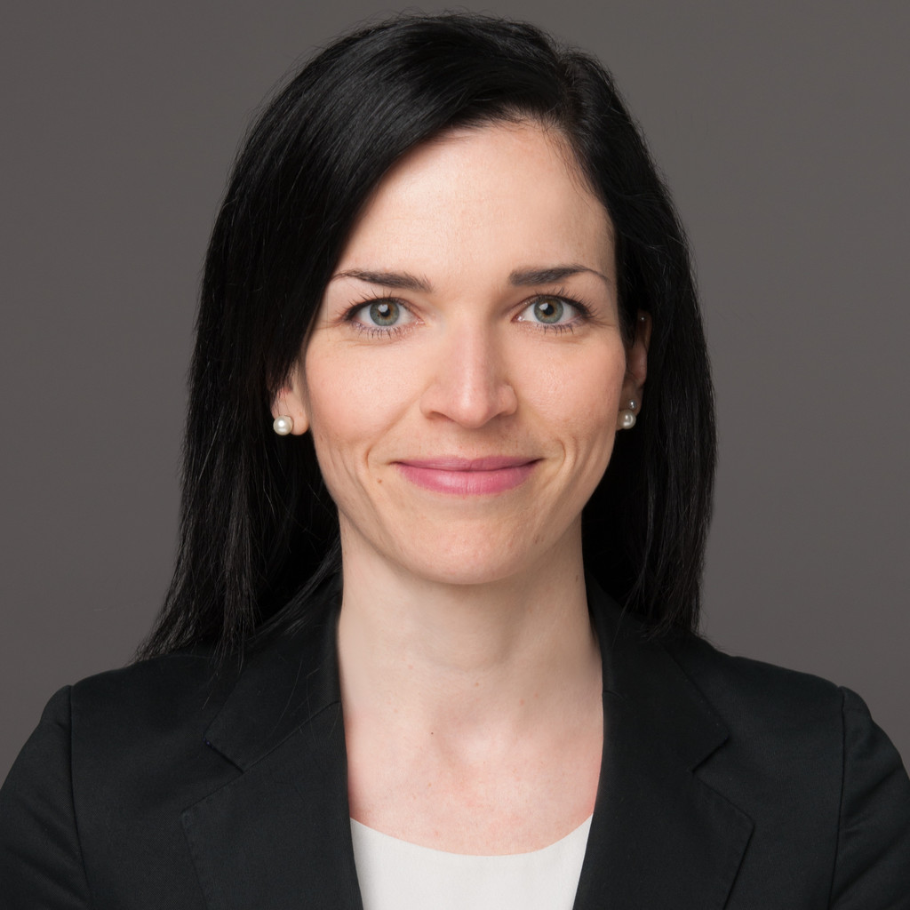 Claudia Lomir - Mandatsleiterin Treuhand - Treureva AG | XING