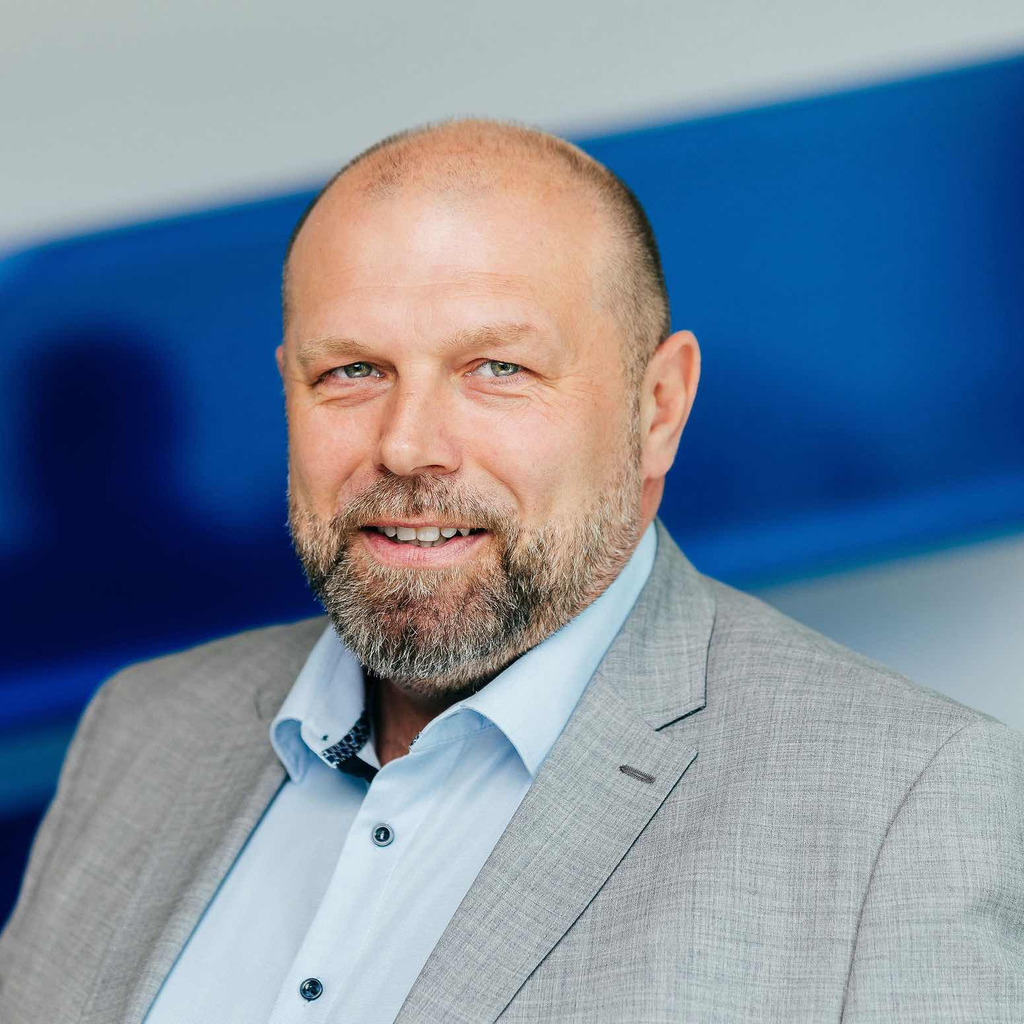 Sven Becker - Head of Sales IAM & SA - Eberspächer Heizung Vertriebs ...