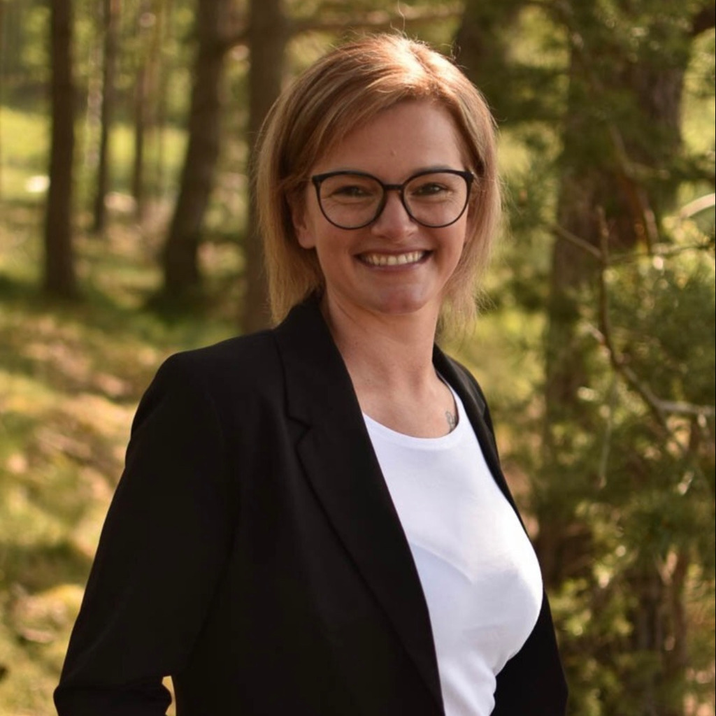 Sarah Bauer - Pflegedienstleitung - Senioreneinrichtung Haus Johanna ...