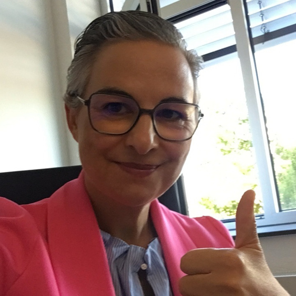 Andrea Hacker - Assistentin Produktionsleitung - Maschinenfabrik ...