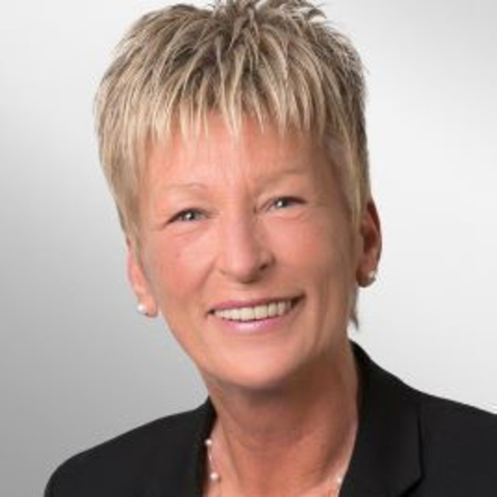 Stephanie Neumann's Instagram, Twitter & Facebook on IDCrawl