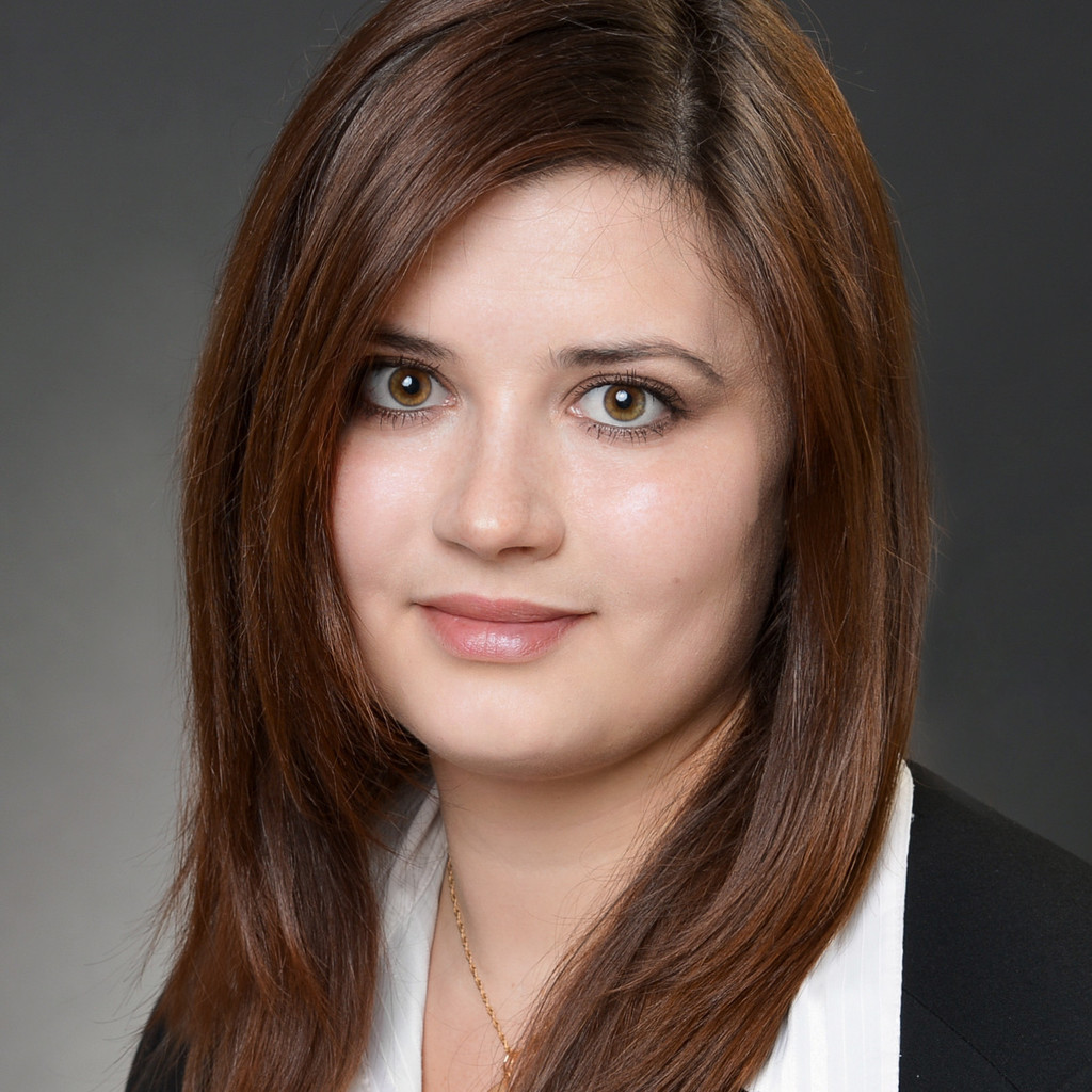 Christine Holthaus's Instagram, Twitter & Facebook on IDCrawl