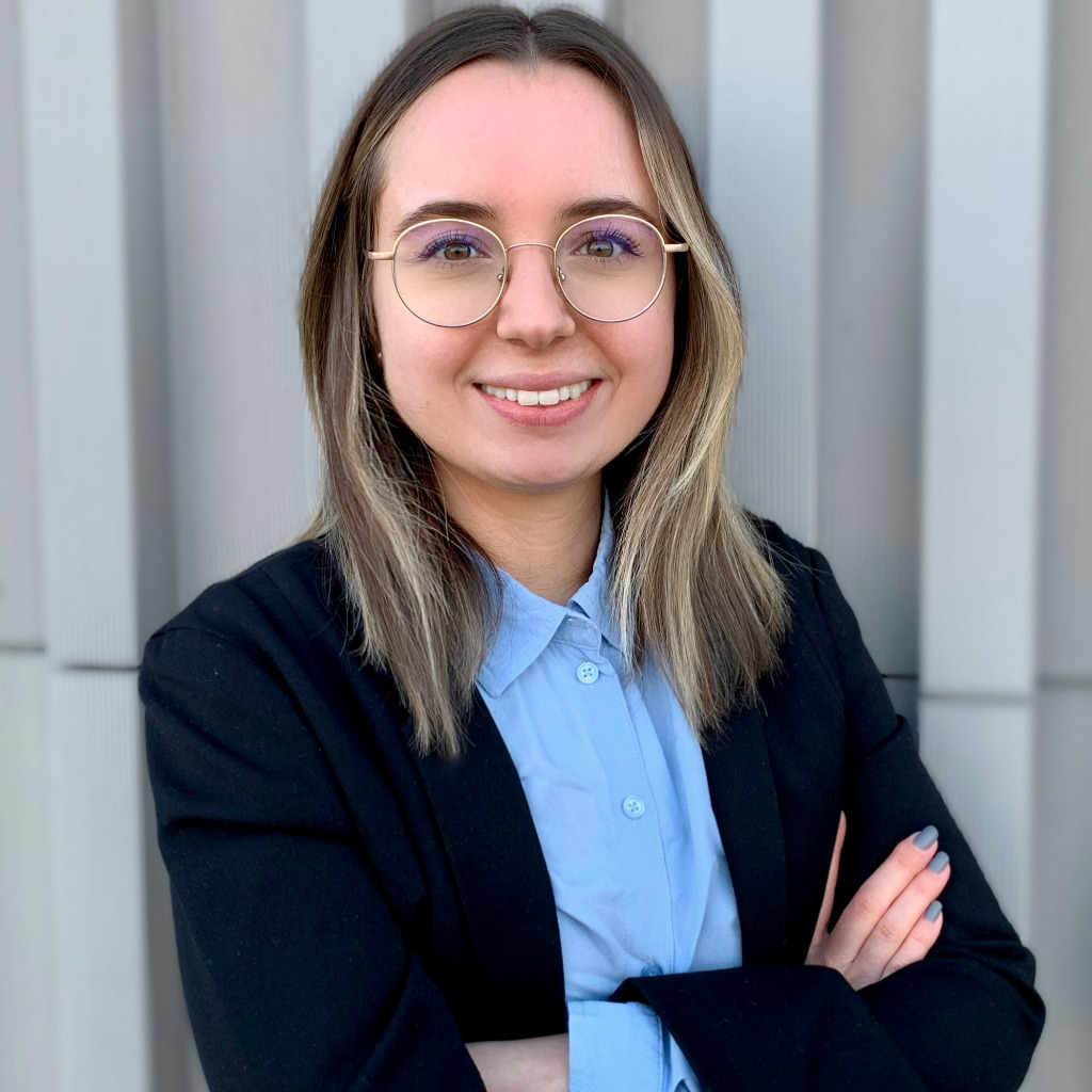 Selina Fetzer - Specialist HR-Operations - Bayernwerk | XING